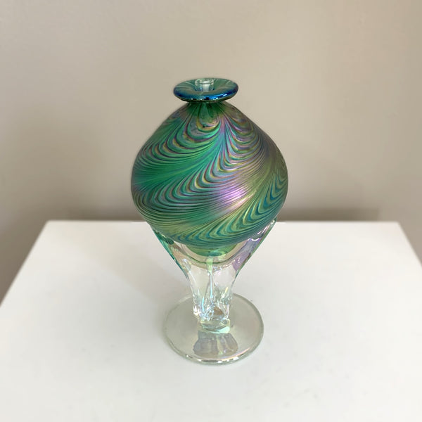 Callahan Mountain Oil Lamp in Green – New Morning Gallery